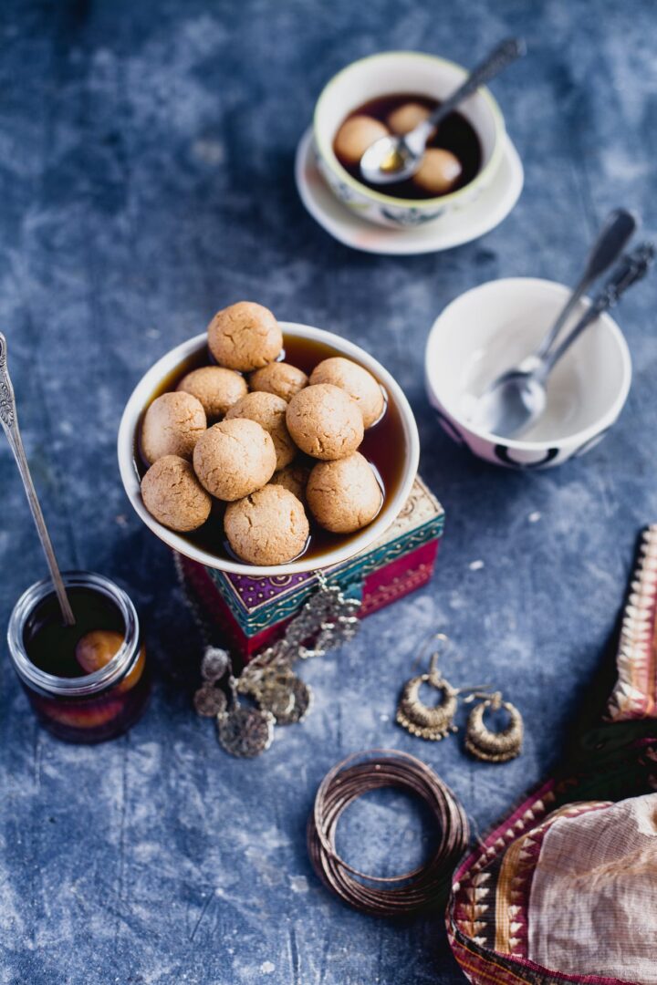 Nolen Gur Rasgulla (Cheese Balls cooked in Jaggery Syrup) - Playful Cooking